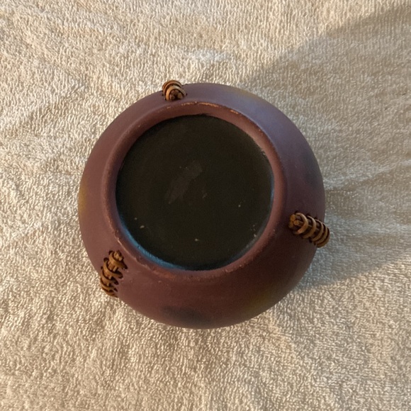 Native American | Other | Seed Pot Native American Made Pottery And ...